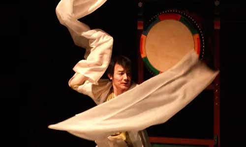Photo Essay: Yin and Yang in Korean Dance | London Korean Links